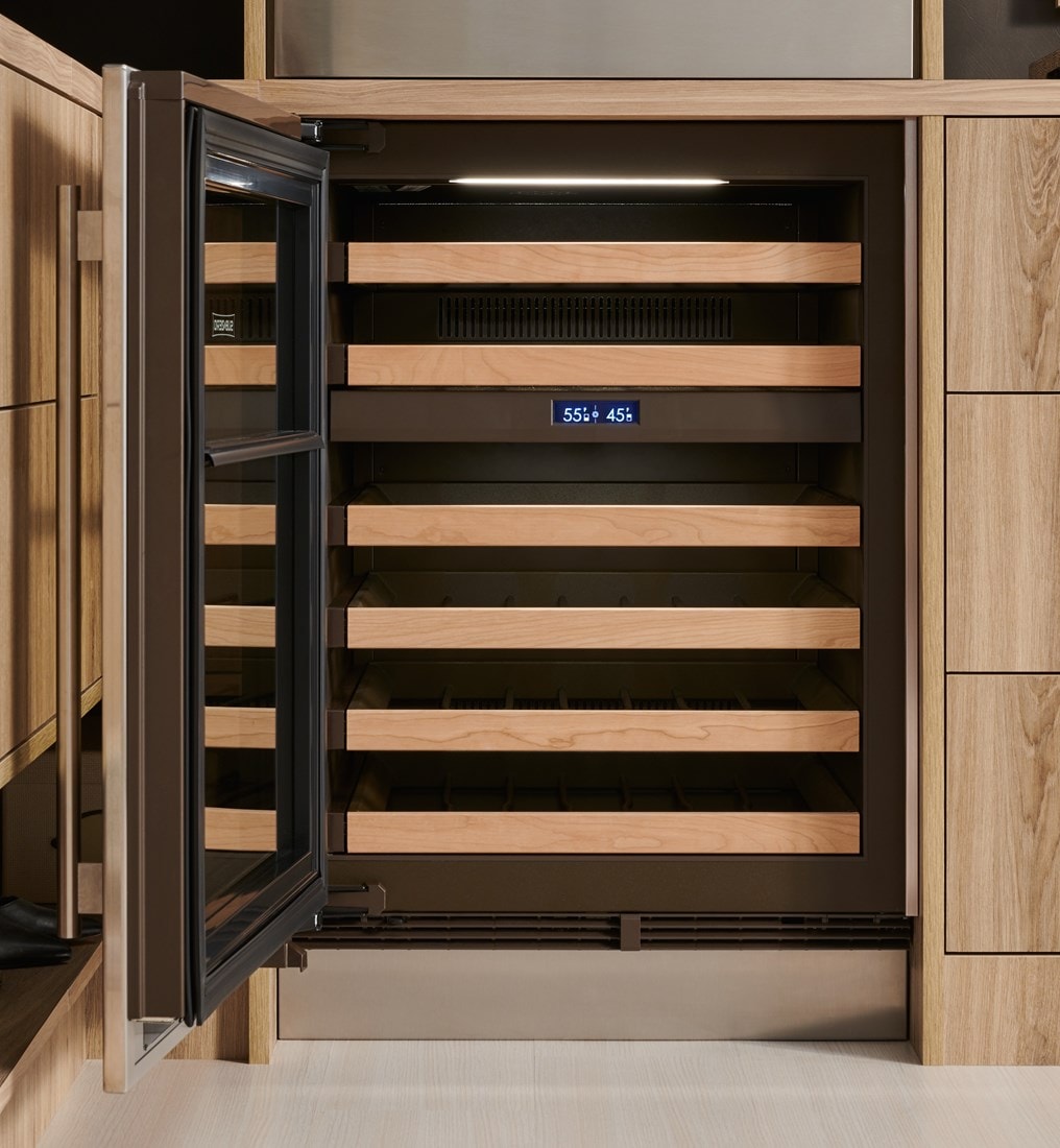 Designer Undercounter | Sub-Zero 24" Wine Storage DEU2450W