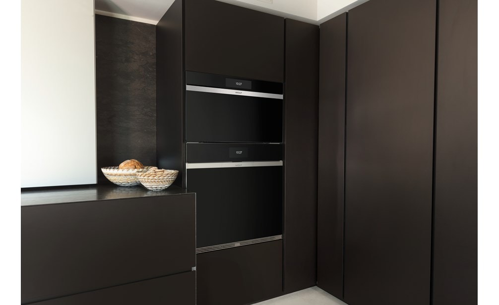 Wolf 30" M Series Contemporary Handless Convection Steam Oven (CSO3050CM/B)