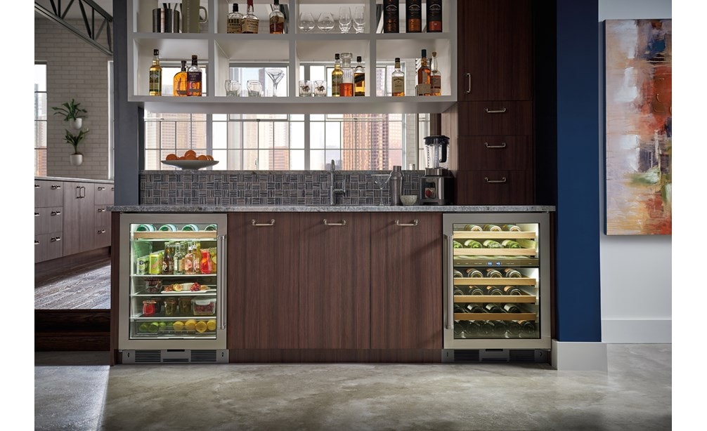 Sub-Zero Legacy Model - 24" Undercounter Beverage Center - Stainless ...