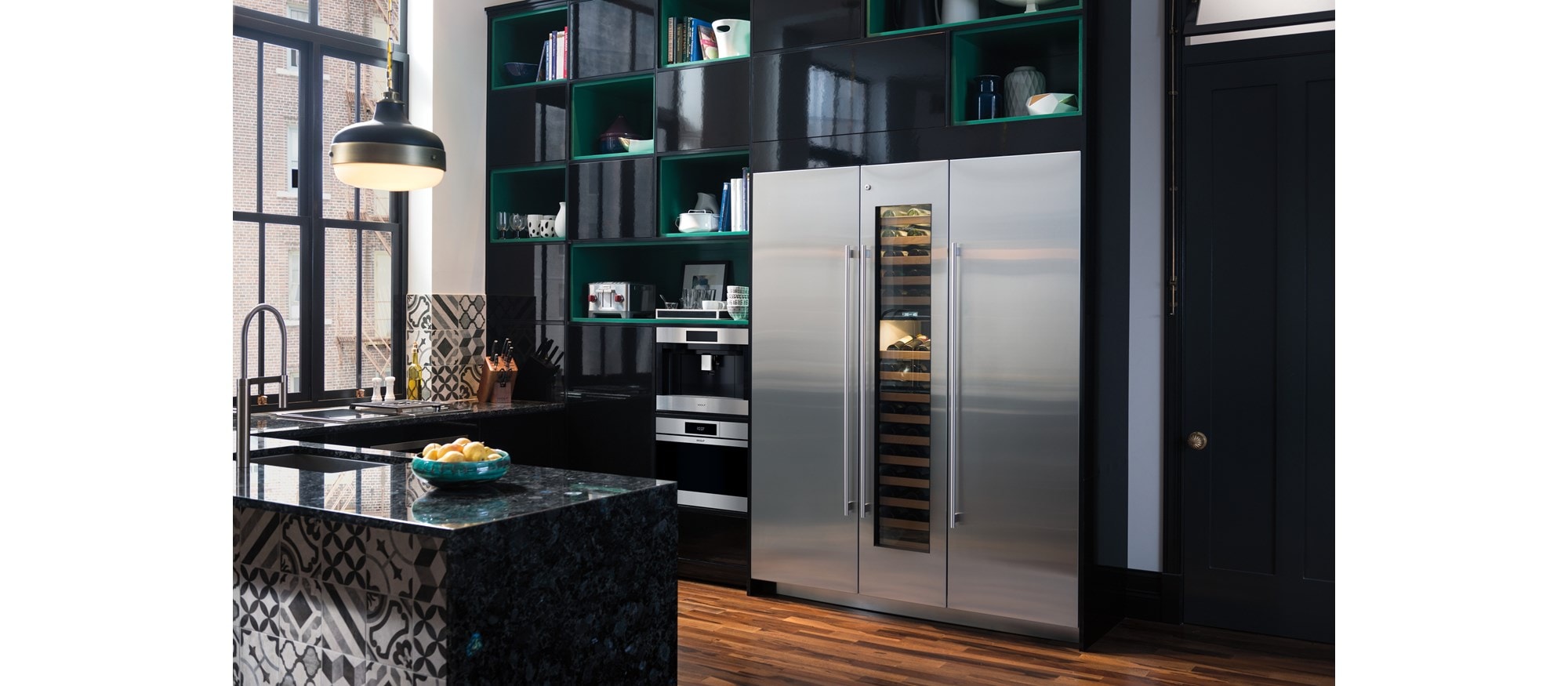 Sub-Zero 24 Inch Freezer Column with Ice Maker (DEC2450FI)