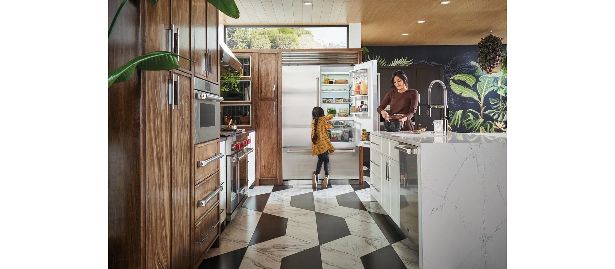 Sub-Zero Refrigerators | Full-Size Refrigeration