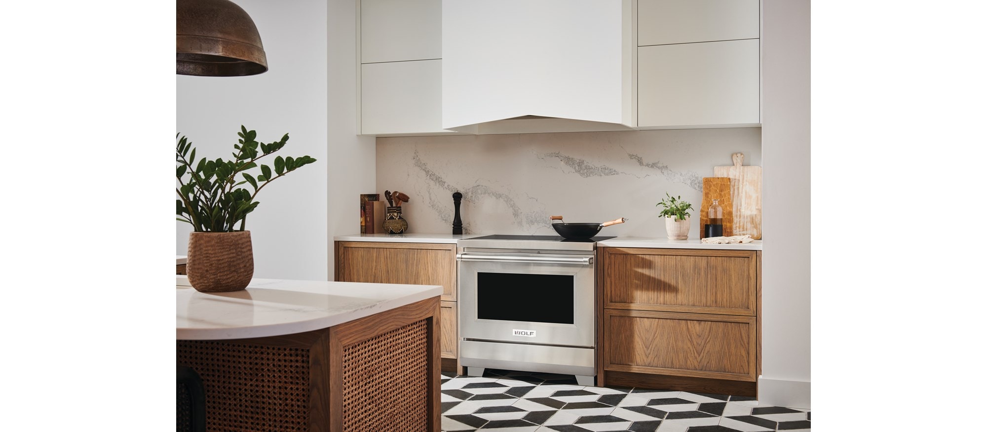 Wolf Legacy Model - Wolf 36" Professional Induction Range (IR36550/S/P)