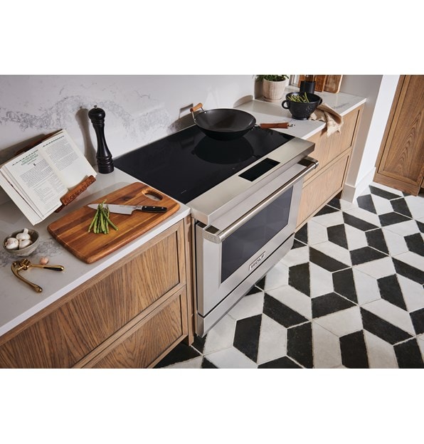 Wolf 36" Professional Induction Range (IR36550/S/P)